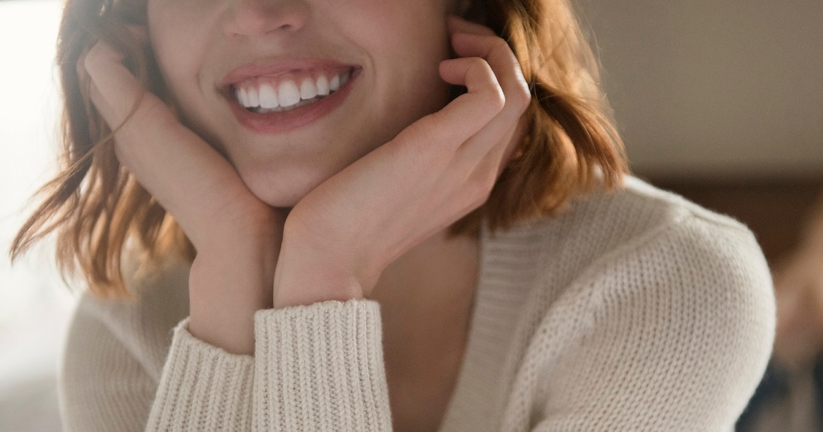 Dít zijn de oorzaken van gele tanden (en hoe je ze voorkomt) | Margriet ...