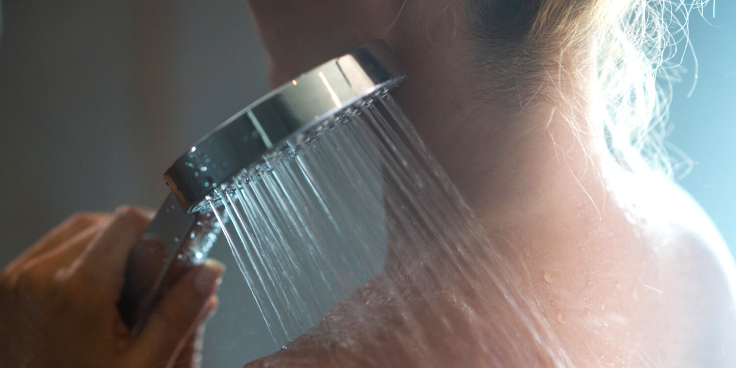 Zó lang zou je volgens dermatologen onder de douche moeten staan | Margriet