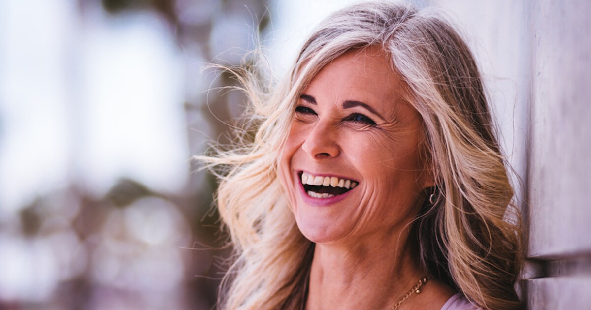 Op déze 5 manieren verdoezel je je uitgroei het best | Margriet