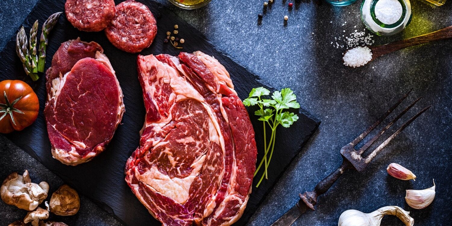 Zó kun je vlees het beste versneld laten ontdooien | Margriet