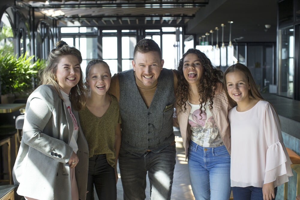 Johnny de Mol: 'Ik ben naast modellen wakker geworden die dan echt niet op hun foto's lijken ...
