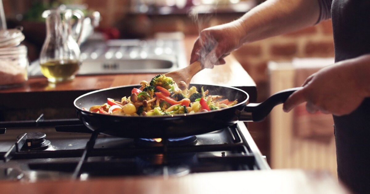 Waarom zelf koken eigenlijk heel slecht is voor je gezondheid | Margriet