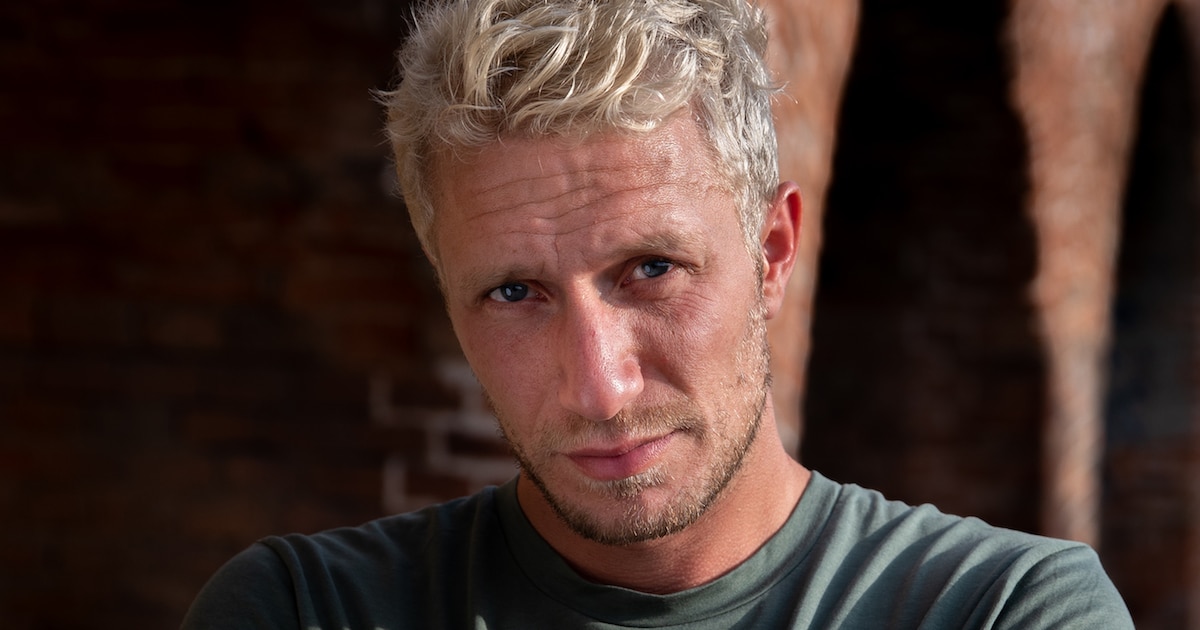 Deze leuke 'Wie is de Mol?'-beelden van Joshua en Lakshmi hebben we ...