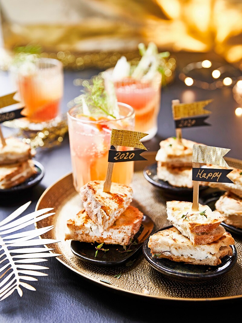 Mmm... zo maak je deze mini-tosti's met kruidenkaas | Margriet