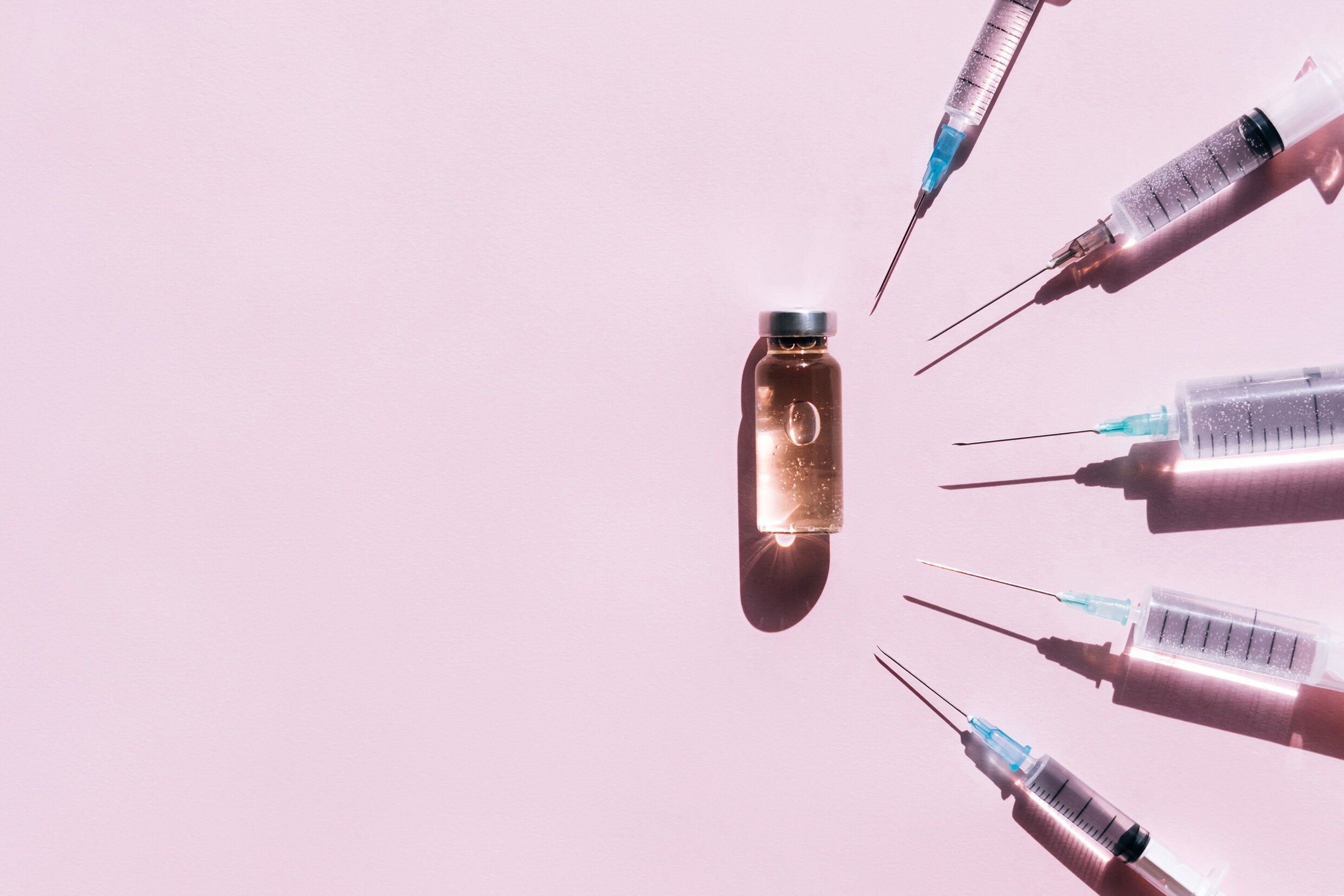 7 meldingen van ontstekingen aan ruggenmerg na coronavaccin | Margriet