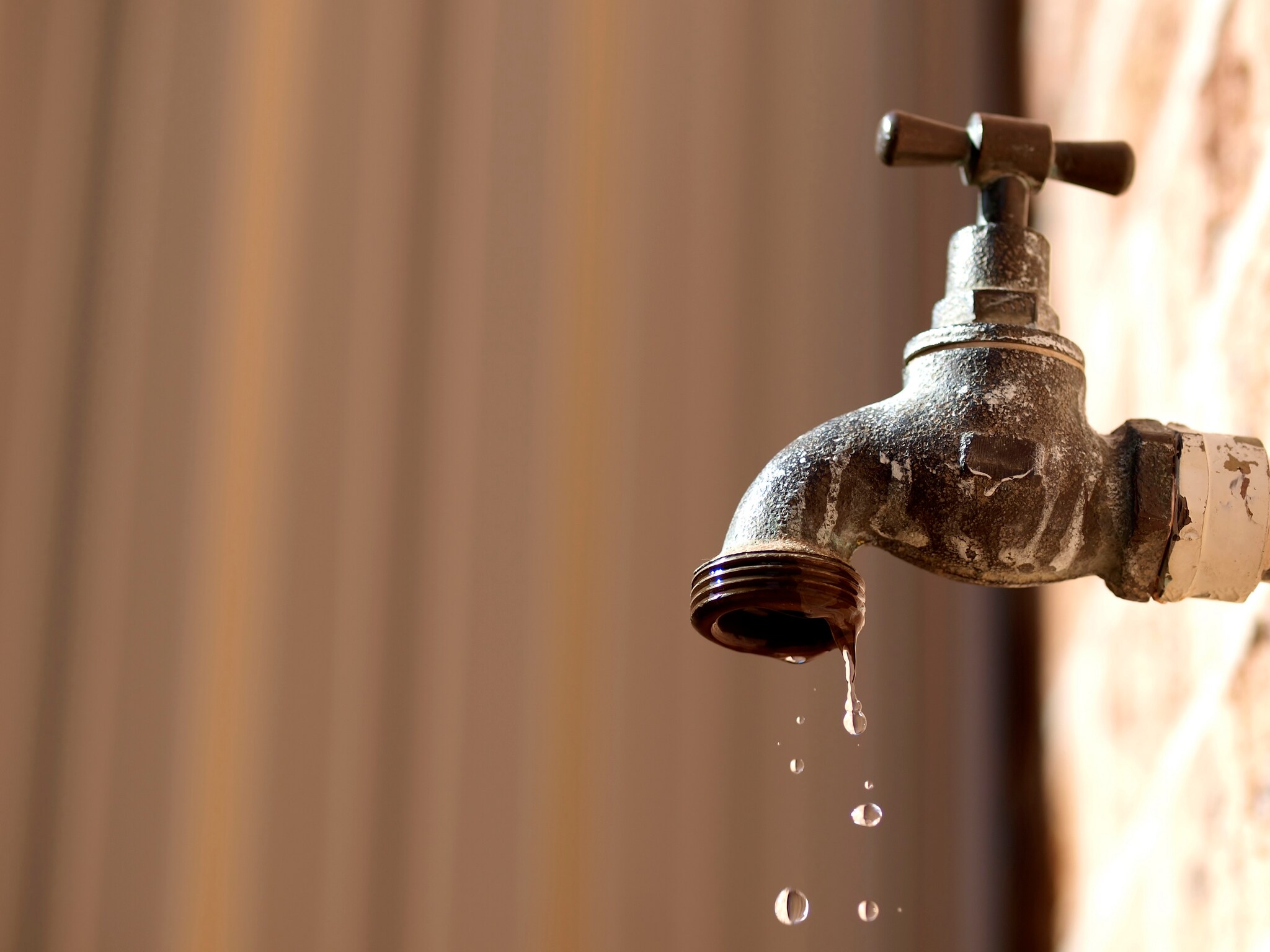 Zóveel water en geld kost een lekkende kraan