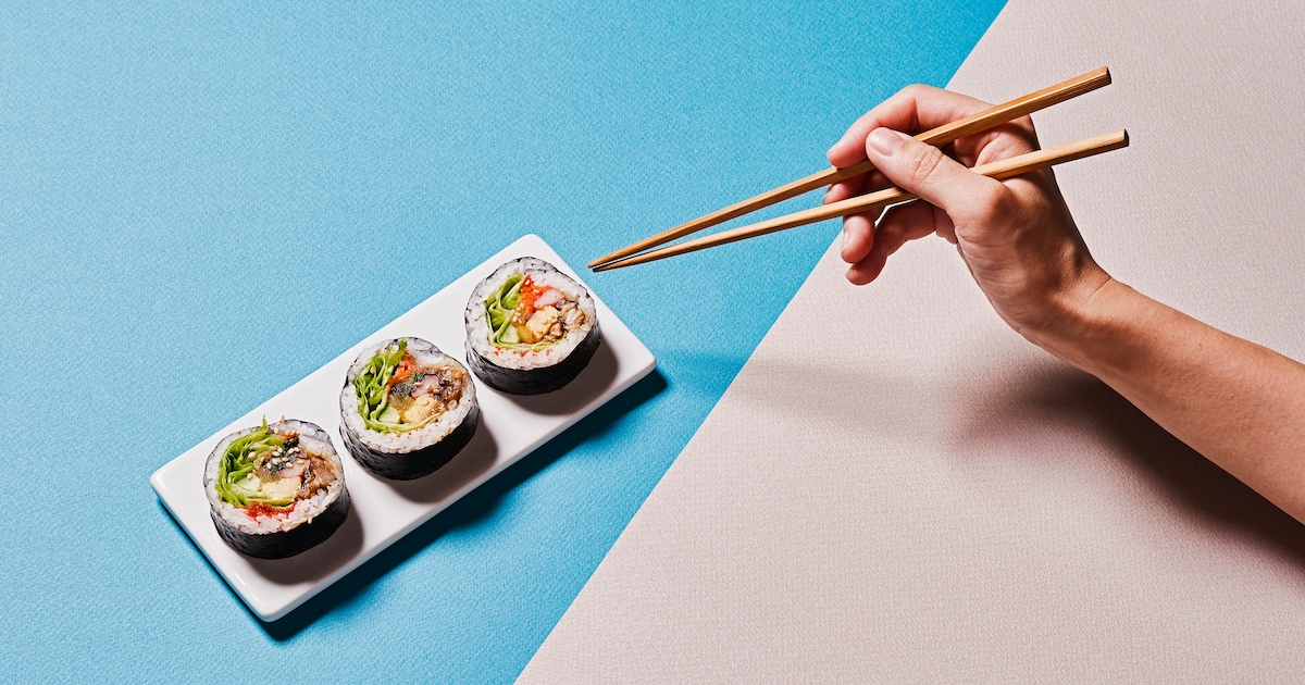 Dit is waarom eten met stokjes goed voor je is | Margriet