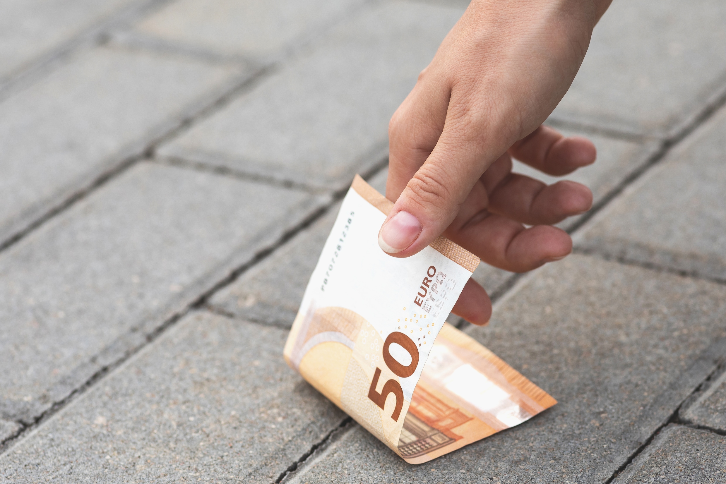 Gevonden geld: dít moet je ermee doen | Margriet