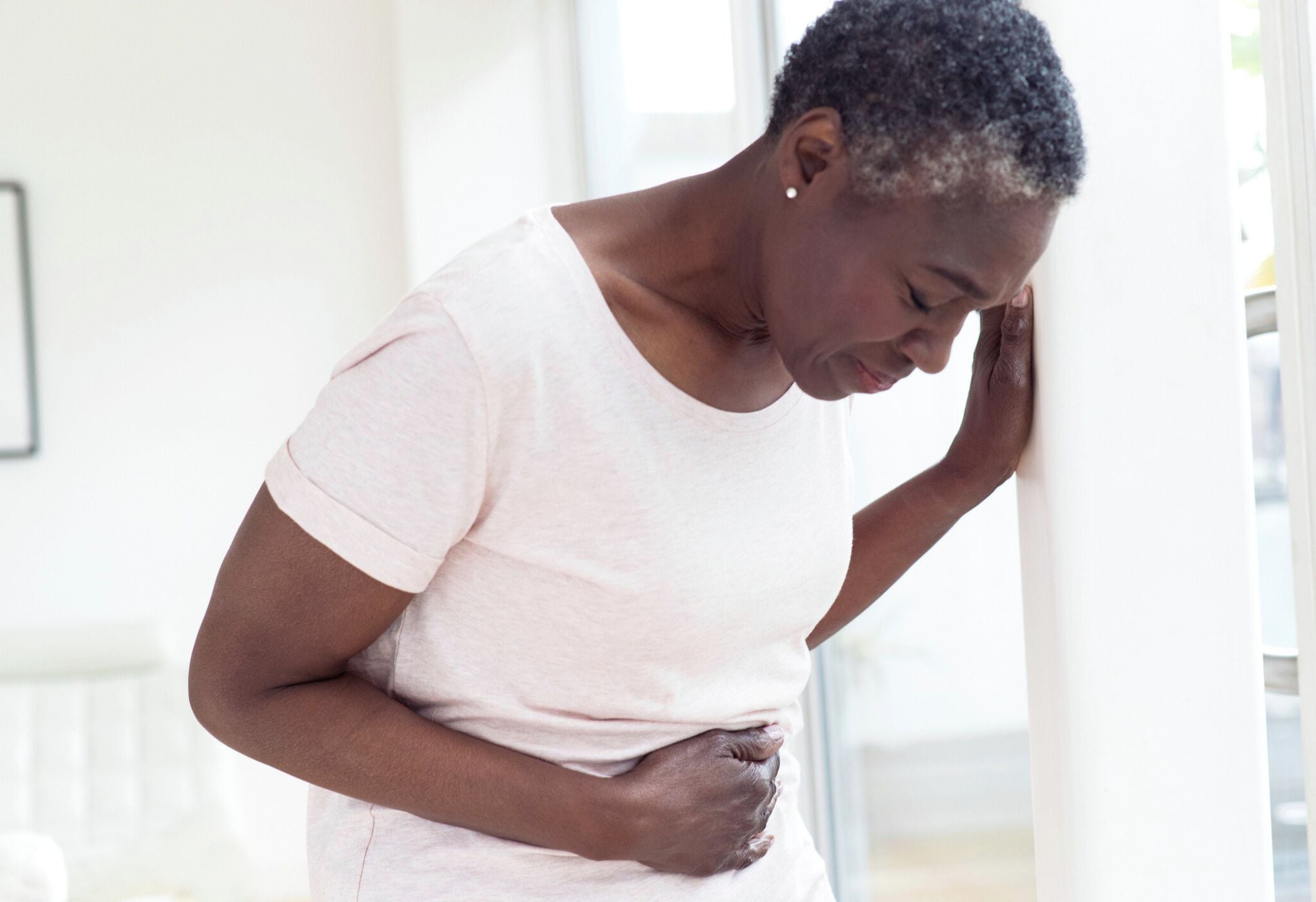 Pijn rechtsonder in buik? De meest voorkomende oorzaken | Margriet