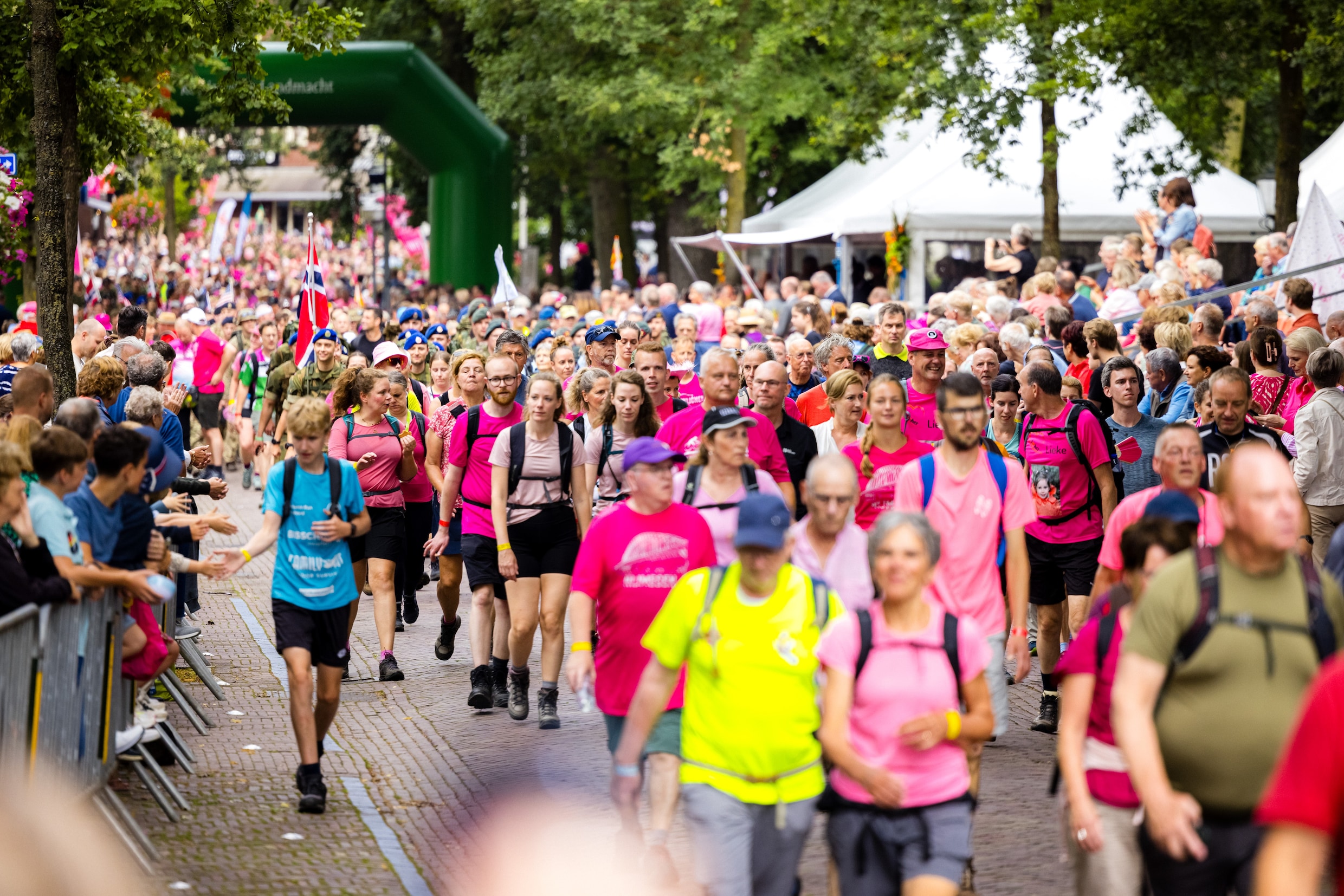 Let op! Zo voorkom je oververhitting tijdens de Nijmeegse Vierdaagse ...