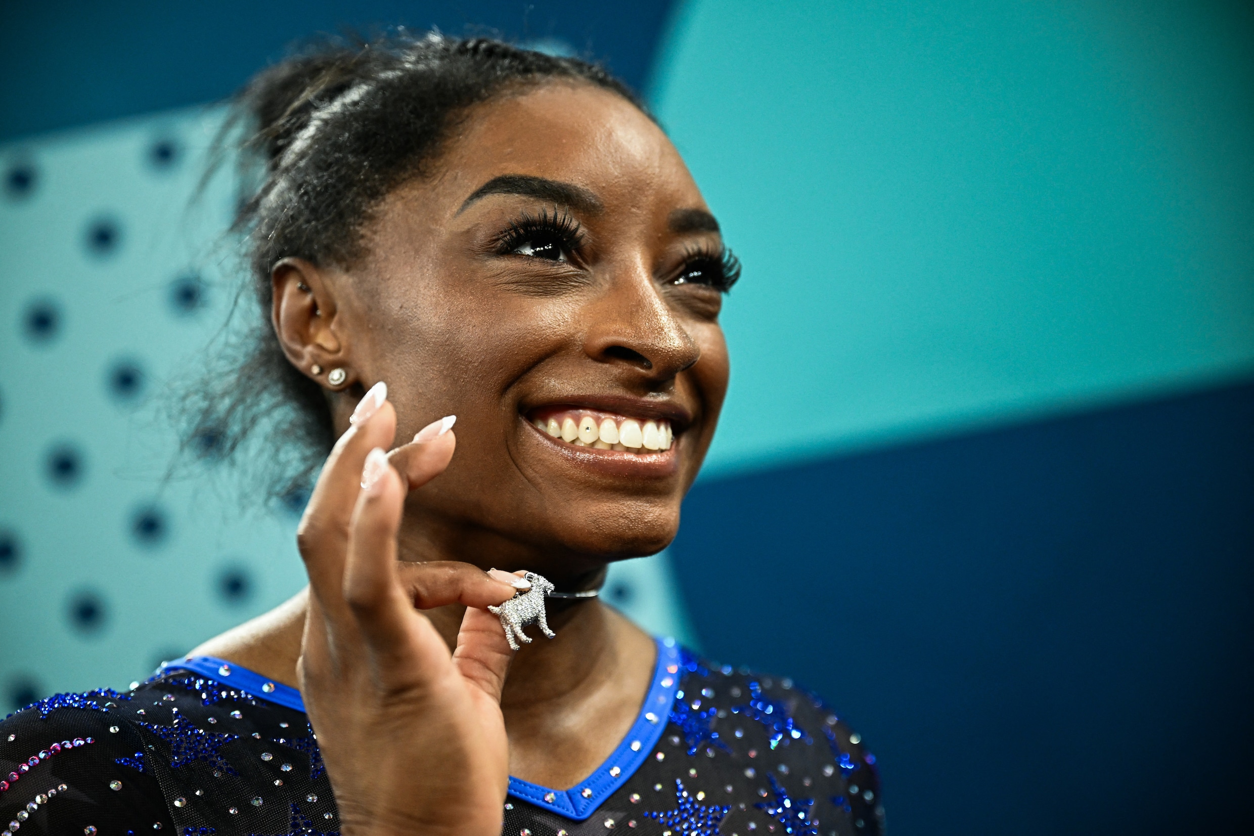 GOAT: dít is de betekenis achter de ketting van Simone Biles | Margriet