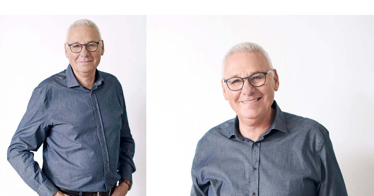 De chocolade moet de goede temperatuur hebben om de juiste kleur, glans ...