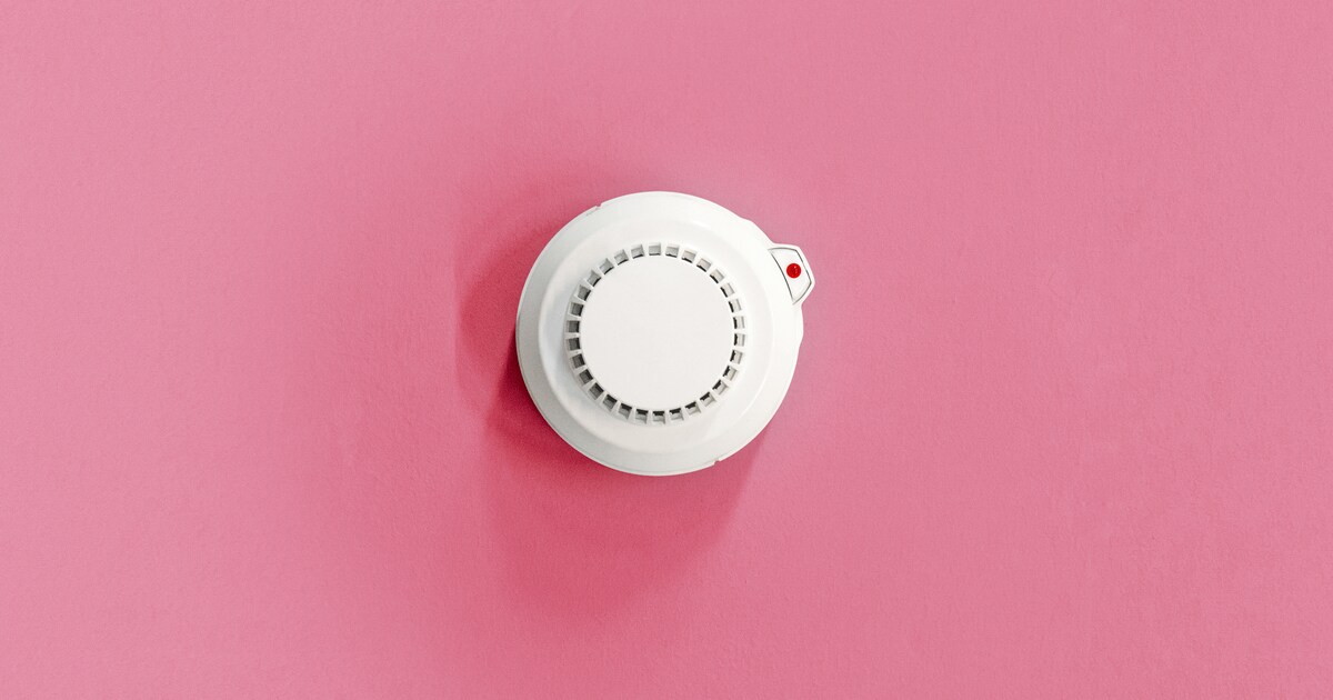 Dit is waarom je rookmelder kan afgaan (en het is niet de batterij)