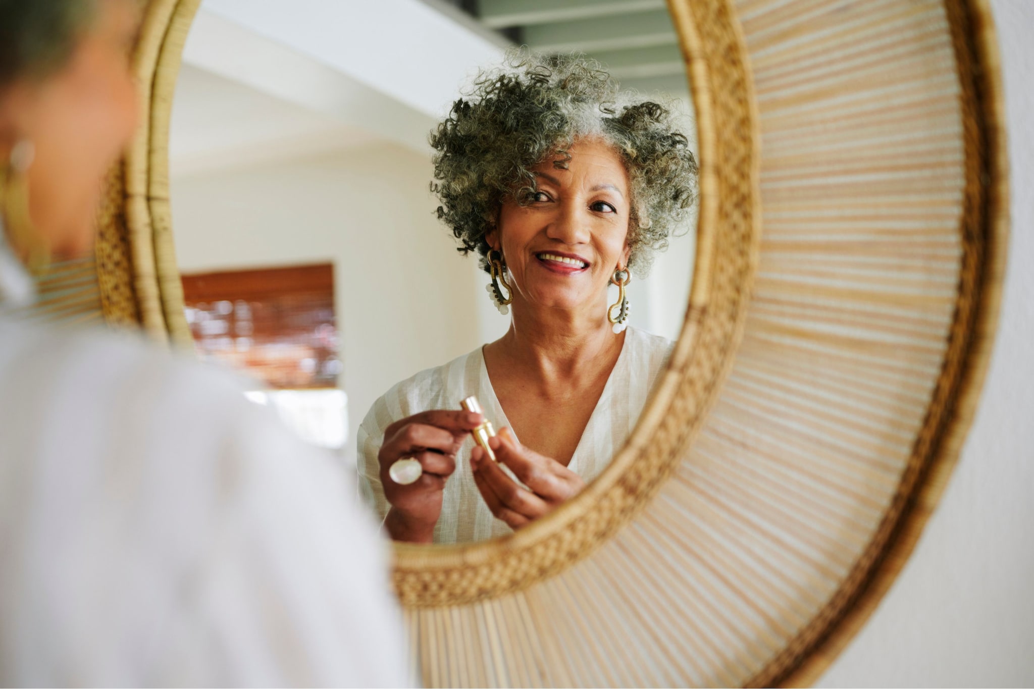 Deze beautytrends uit de sixties keren terug in het voorjaar van 2025