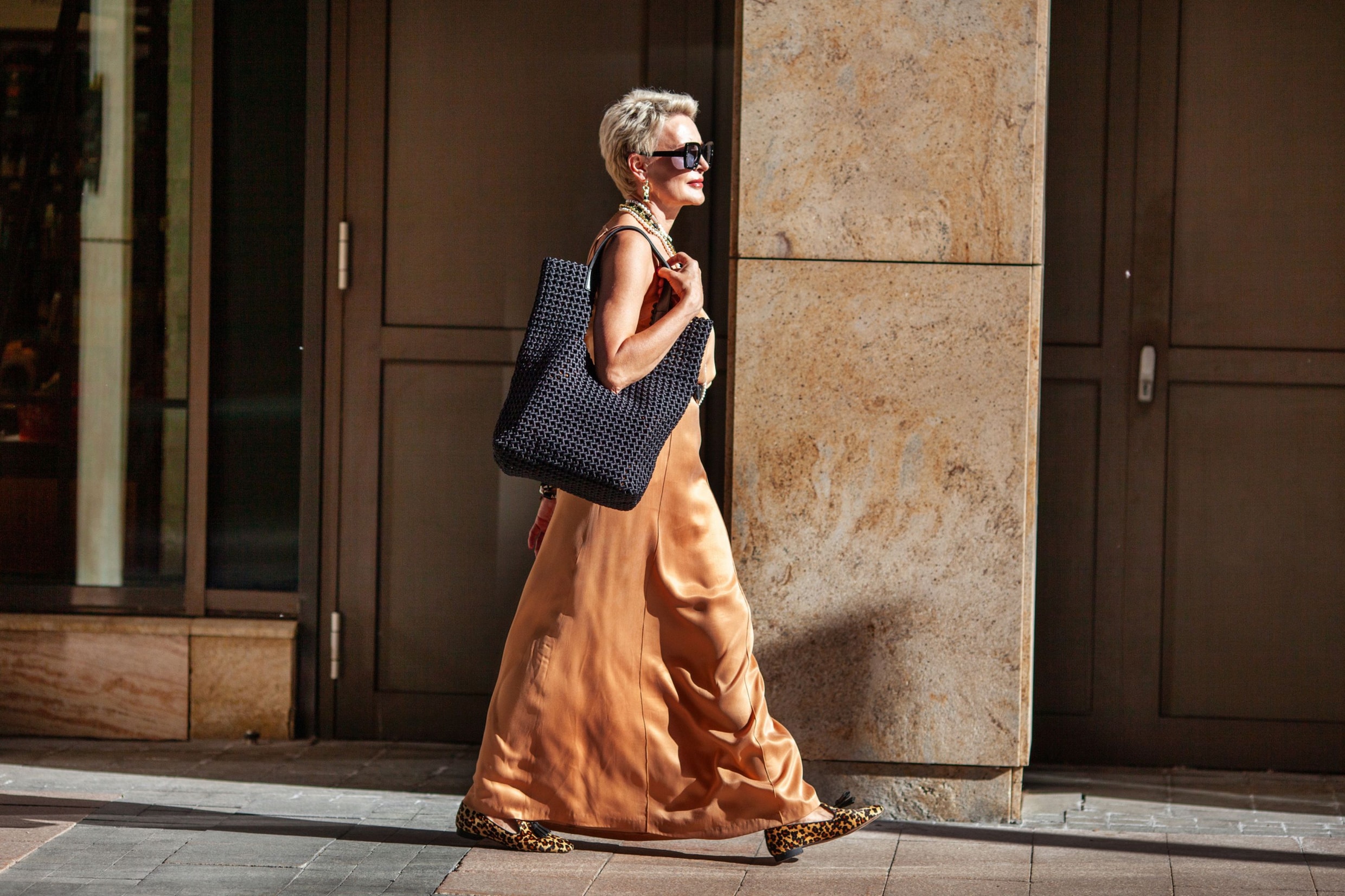 Mode-expert tipt: wat te dragen bij brede dijen en heupen? | Margriet