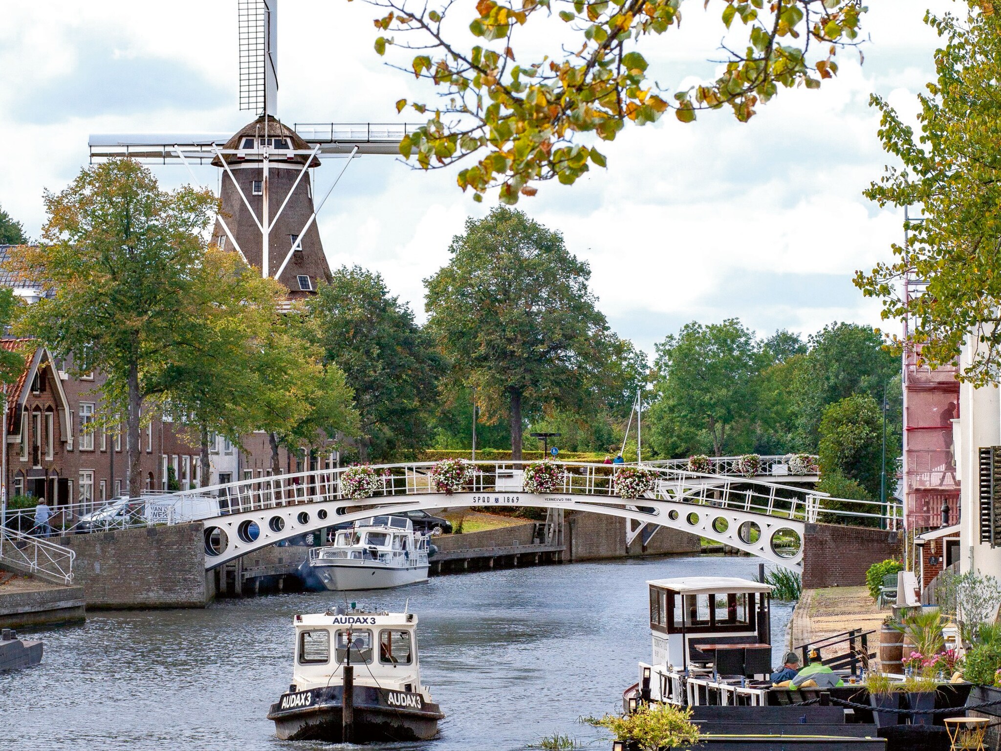 Slenter net als de koninklijke familie door Dokkum